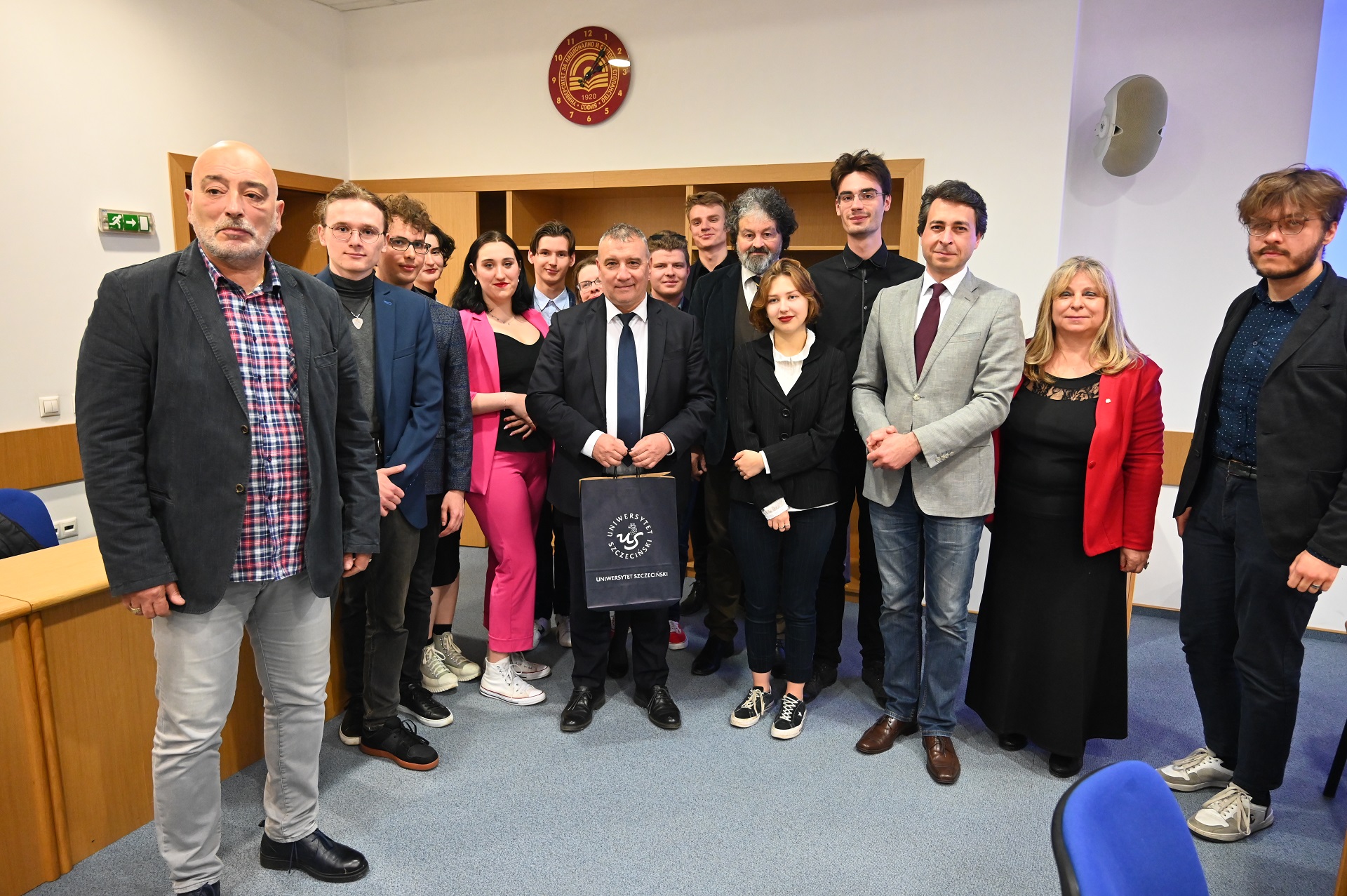 УНСС Юристи от България и Полша проведоха научна сесия на тема